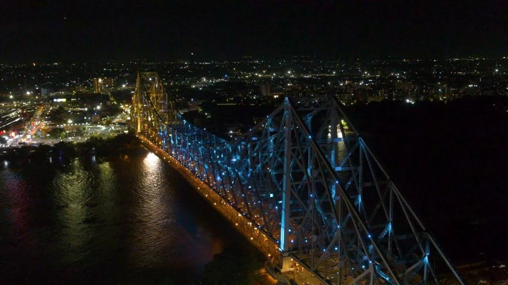 Howrah Bridge dazzles in Olympic colours