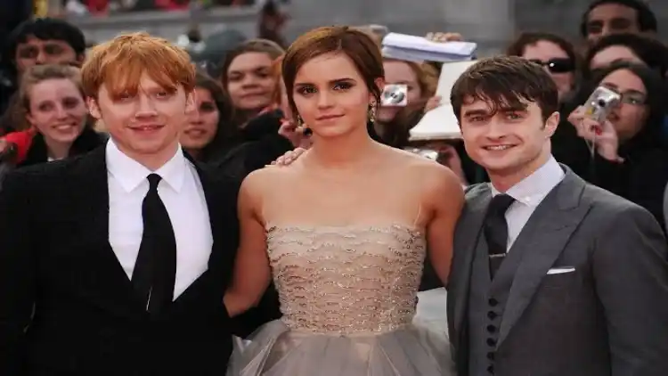 Harry Potter cast returns to Hogwarts for HBO Reunion