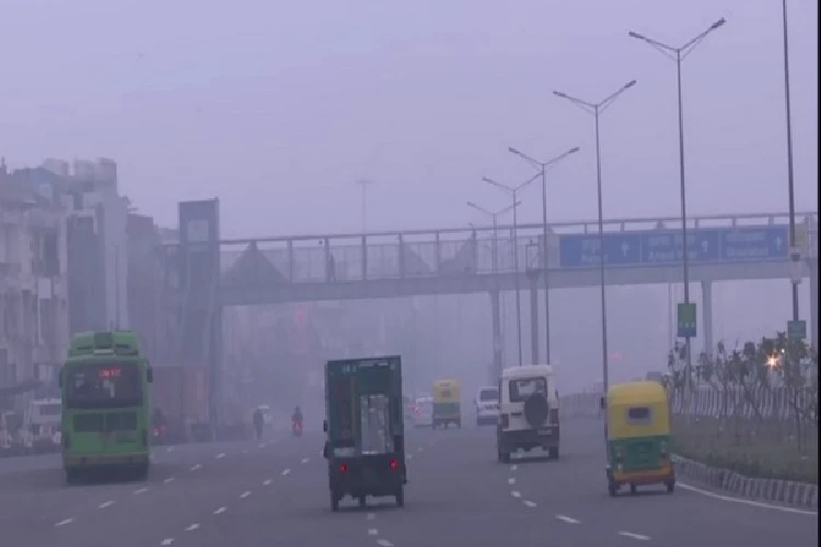 Delhi's air quality continues to remain 'poor', AQI at 280