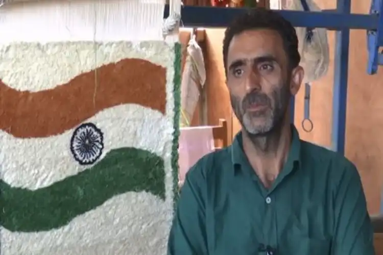 Kashmir-based artisan makes first carpet with national flag design in ...