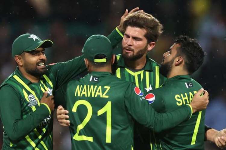T20 WC: Pakistan clinch 33-run win against SA to keep semi-final hopes ...