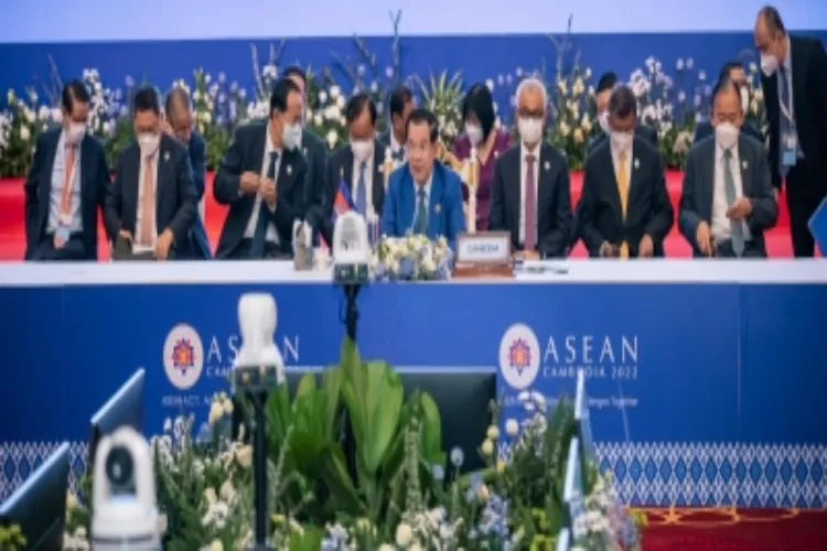 ASEAN summits end with stress on post-pandemic recovery