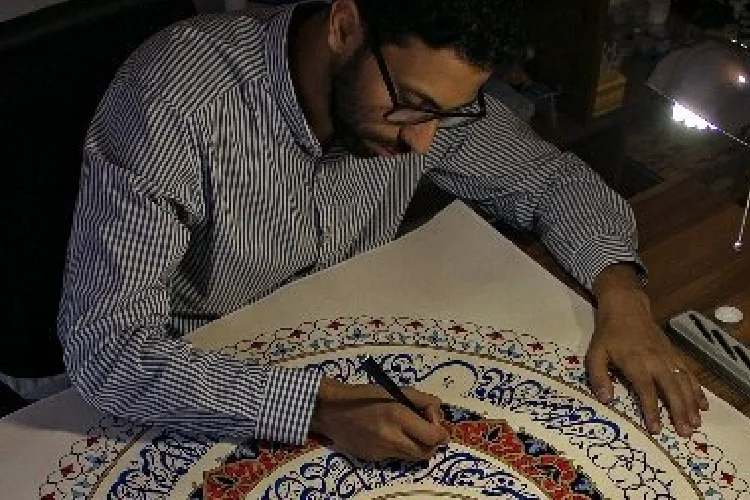 Meet the ace calligrapher Hatem Aarfa