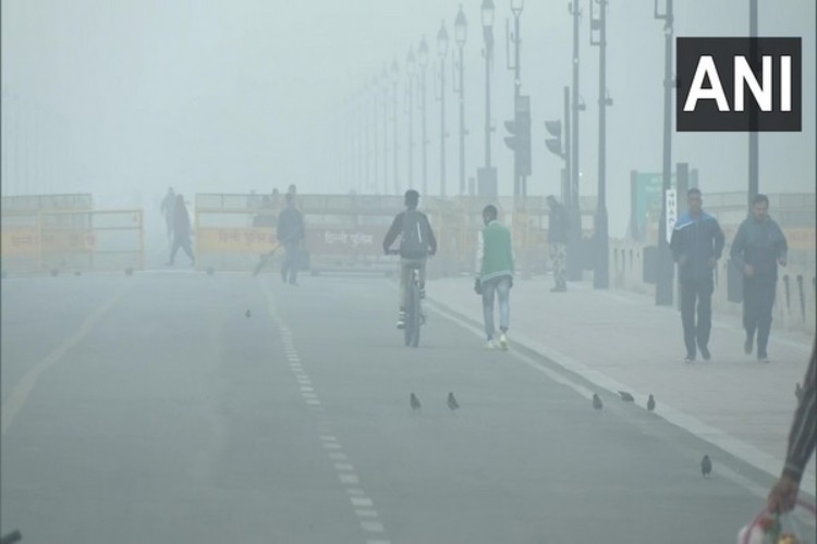 Delhi: Air quality 'very poor' AQI at 301