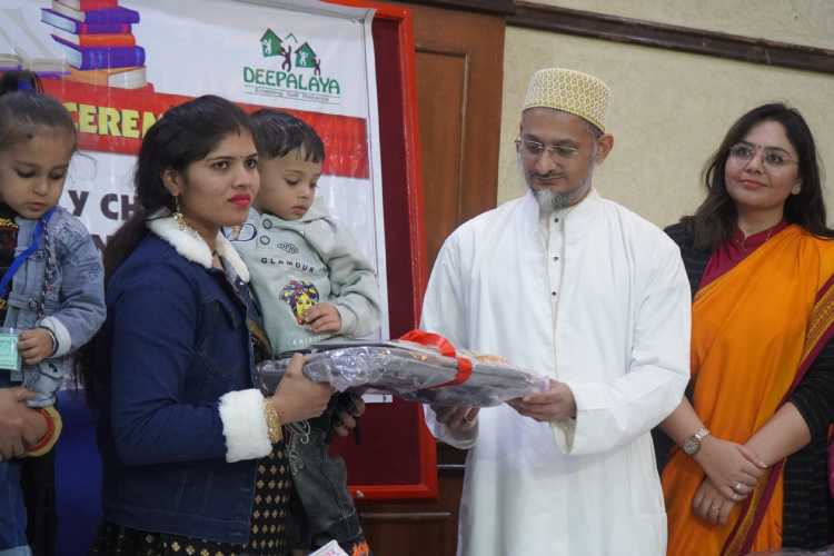 Bohra community to work for slum children of Delhi colony