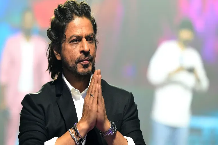 Shah Rukh Khan Visits Vaishno Devi Temple Ahead Of Dunki Release