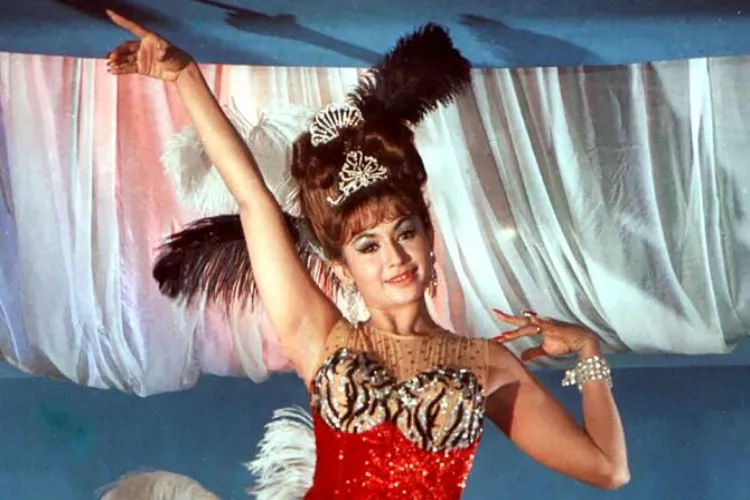 Amitabh shares Helen's heroic escape from Japanese invasion in World War 2