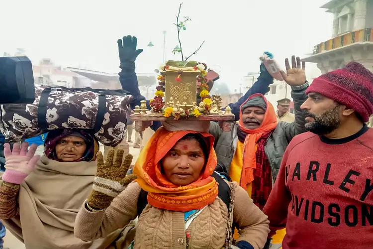 Ram temple in Ayodhya to have holding area for devotees to ease rush