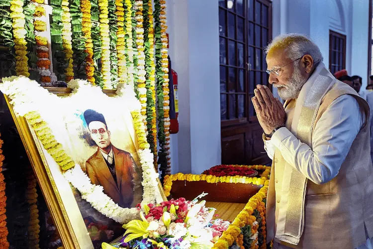 PM Modi's tribute to Veer Savarkar in his own handwriting goes viral