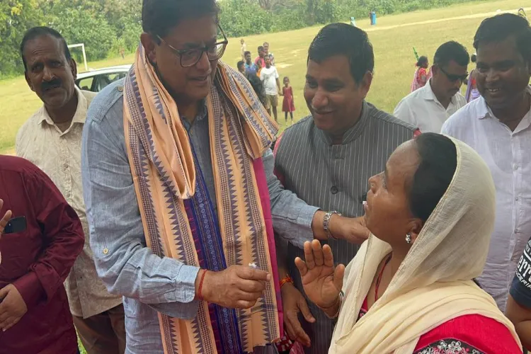 PM Modi touched as Odisha tribal woman sends Rs 100 to "convey thanks"