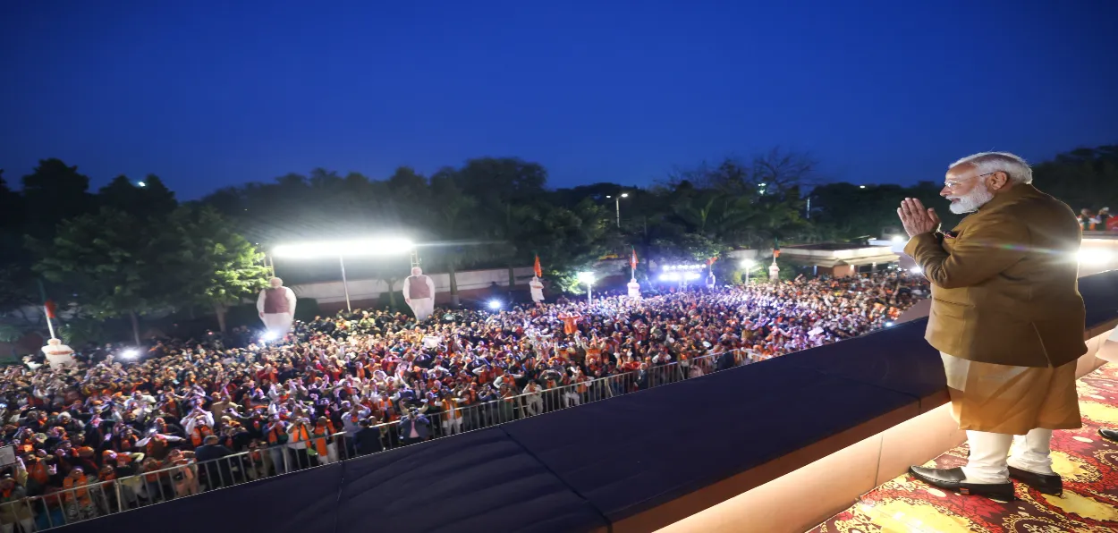 PM Modi vows clean Yamuna, Rs 2500 to women as BJP wins 48 seats