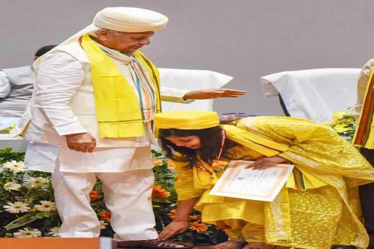 Rise above caste and religious divisions, be Bihari: Guv Arif Mohammad Khan