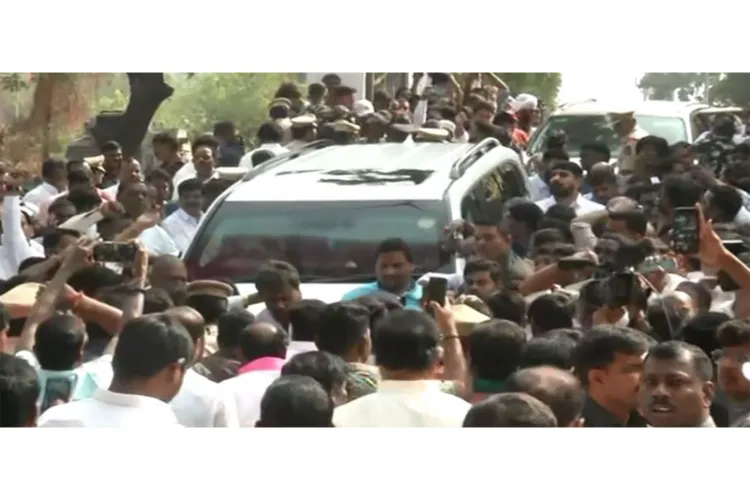 BRS workers rally against CM during KTR SIT appearance