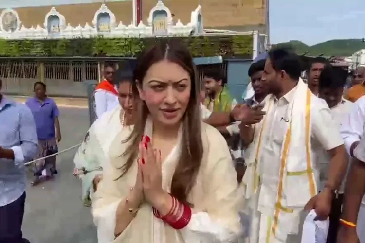 Hansika Motwani visits Tirumala temple, shares glimpse